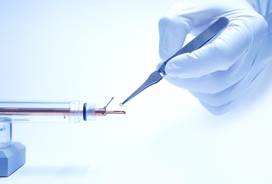 Electron Detectors - Dectris