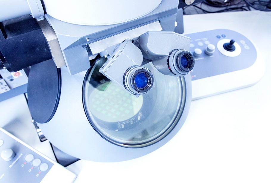 Electron Detectors - Dectris